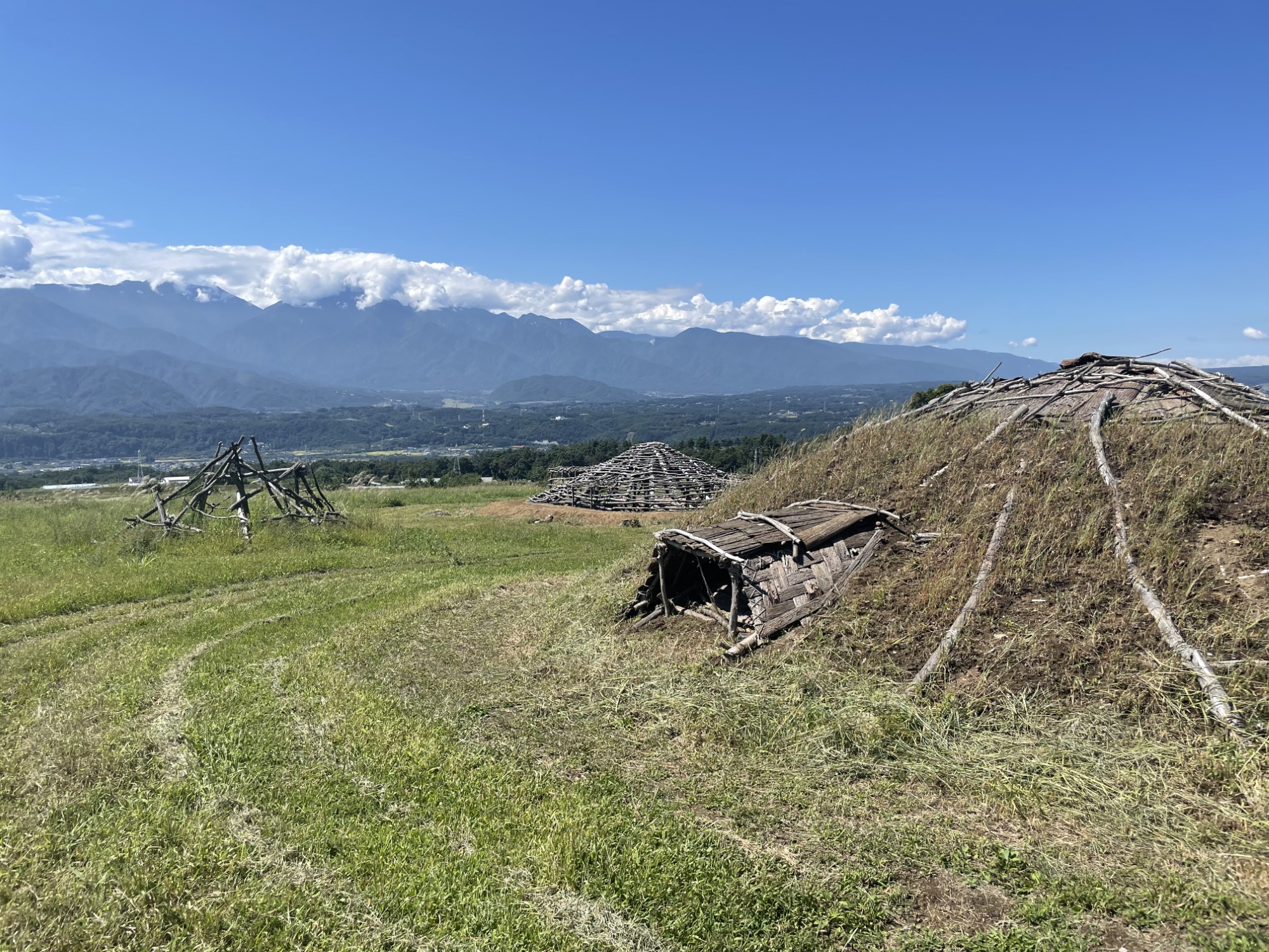 Approaches to Experimental Pit House Reconstructions in the Japanese ...