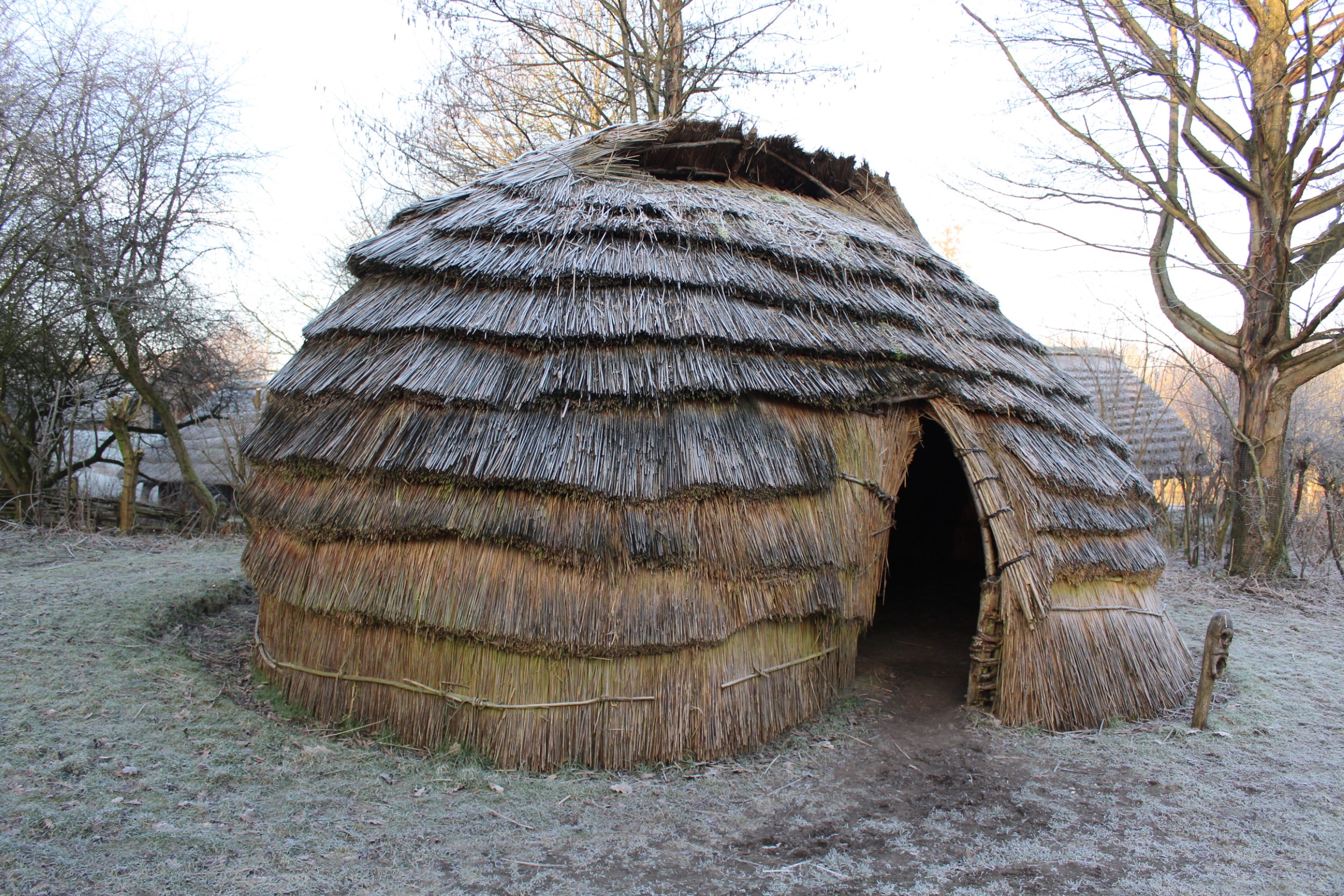 (De)constructing the Mesolithic. A History of Hut Reconstructions in ...