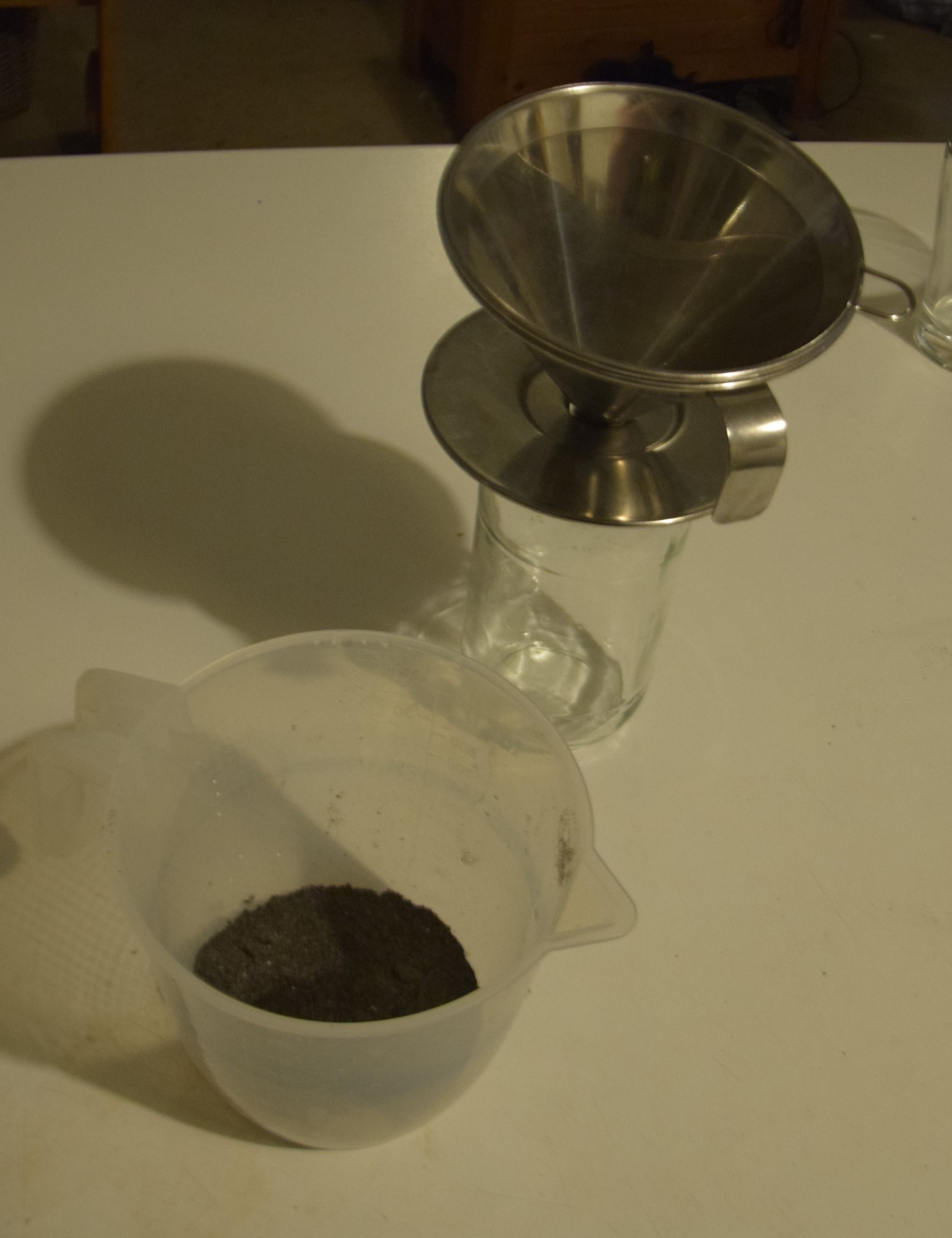 Before They Dyed. Mordants and Assists in the Textile Dyeing Process in ...