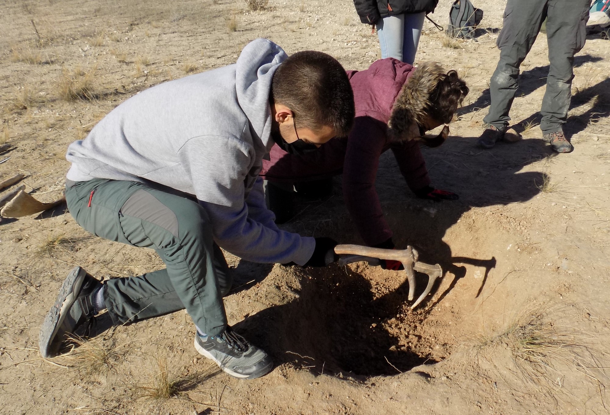 Experimental Approach to Flint Shaft Mining: Understanding the ...