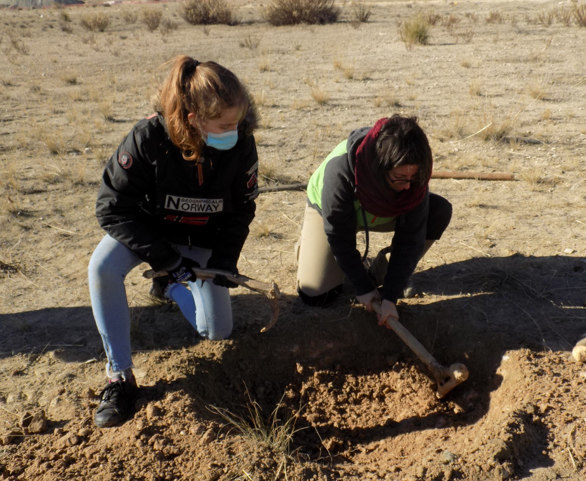 Experimental Approach to Flint Shaft Mining: Understanding the ...