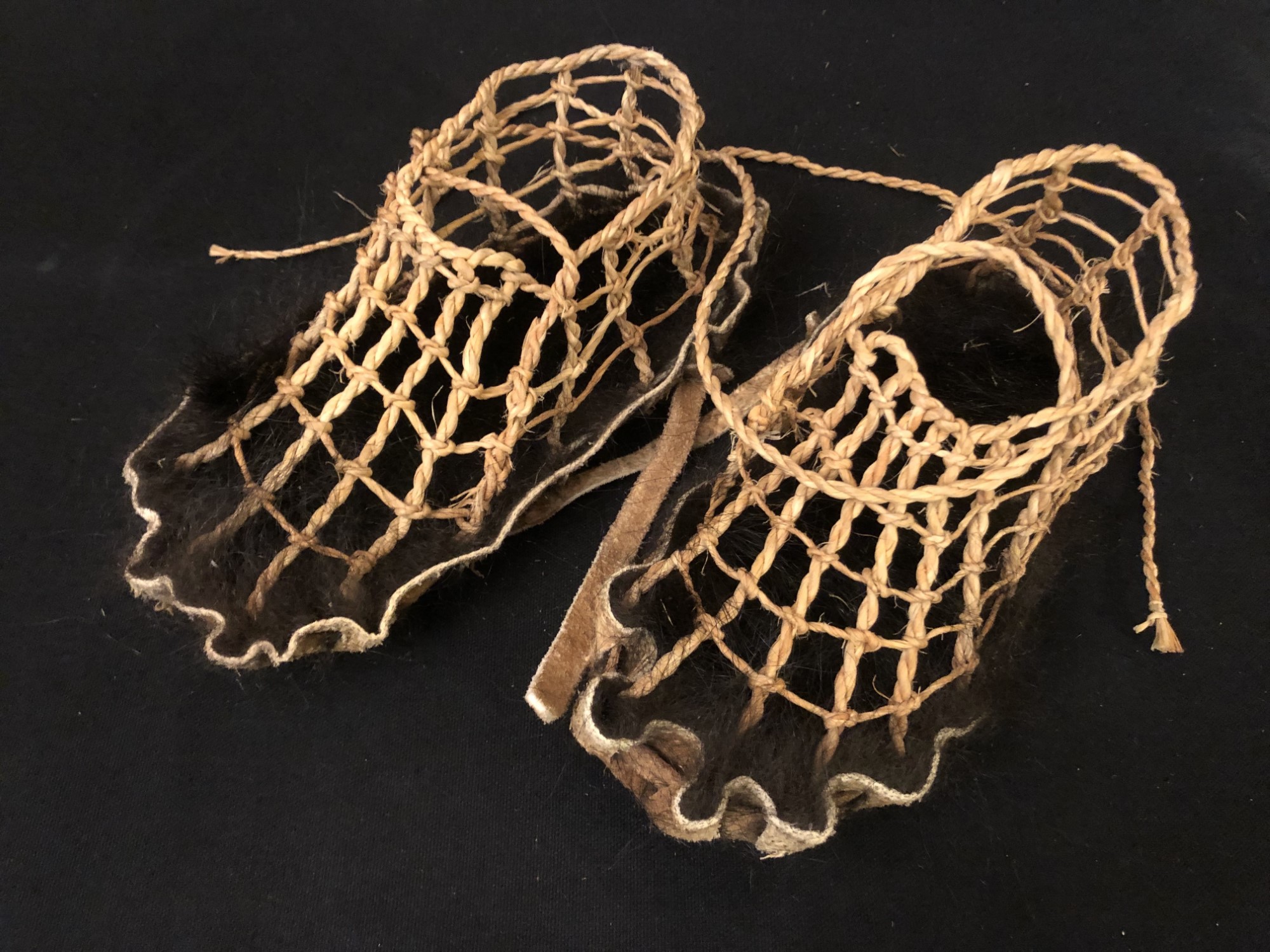Reconstructing Ötzi’s shoes | The EXARC Journal