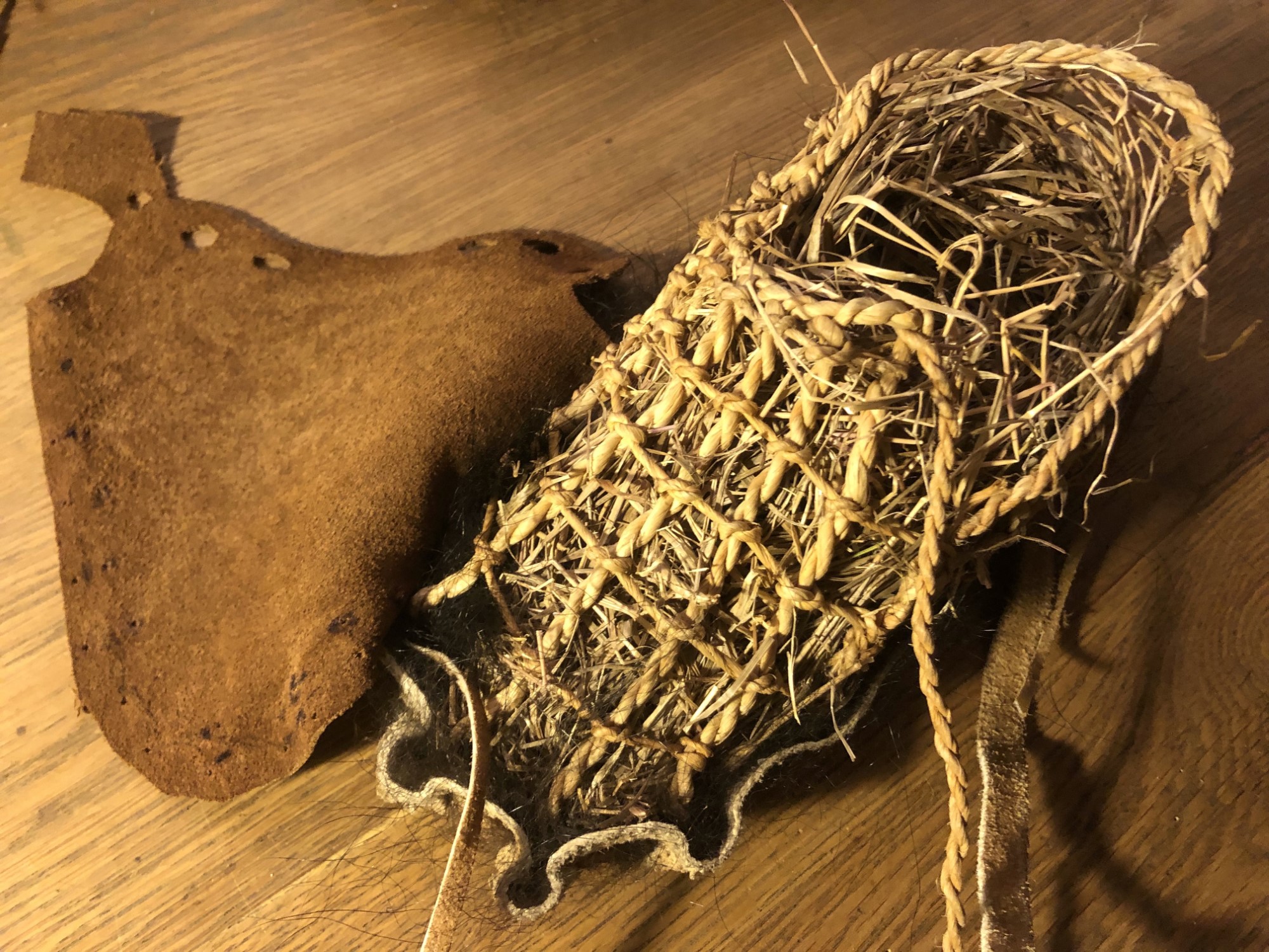 Reconstructing Ötzi’s shoes | The EXARC Journal