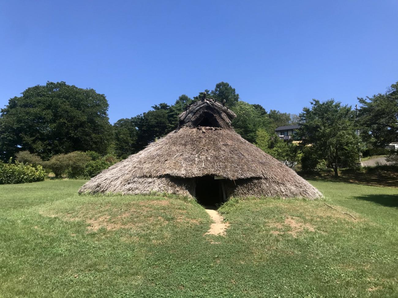 Approaches to Experimental Pit House Reconstructions in the Japanese ...